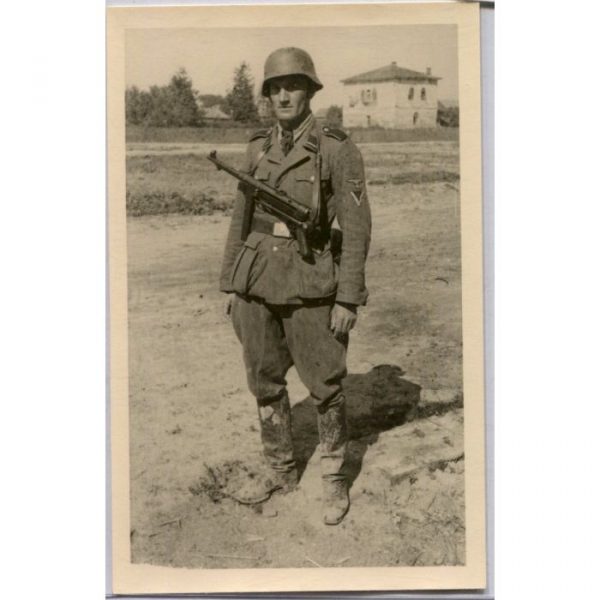 GERMAN WW2 SS OFFICER PHOTOGRAPH - WARSTUFF.COM