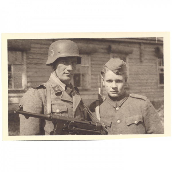 GERMAN SS OFFICERS PHOTOGRAPH Original Number 1 - WARSTUFF.COM